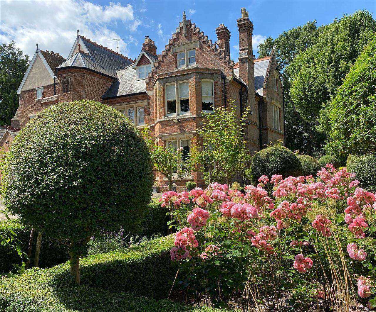 Timeless Portraits | Welle Manor Hall | Norfolk/ Cambs Border | Studio ...