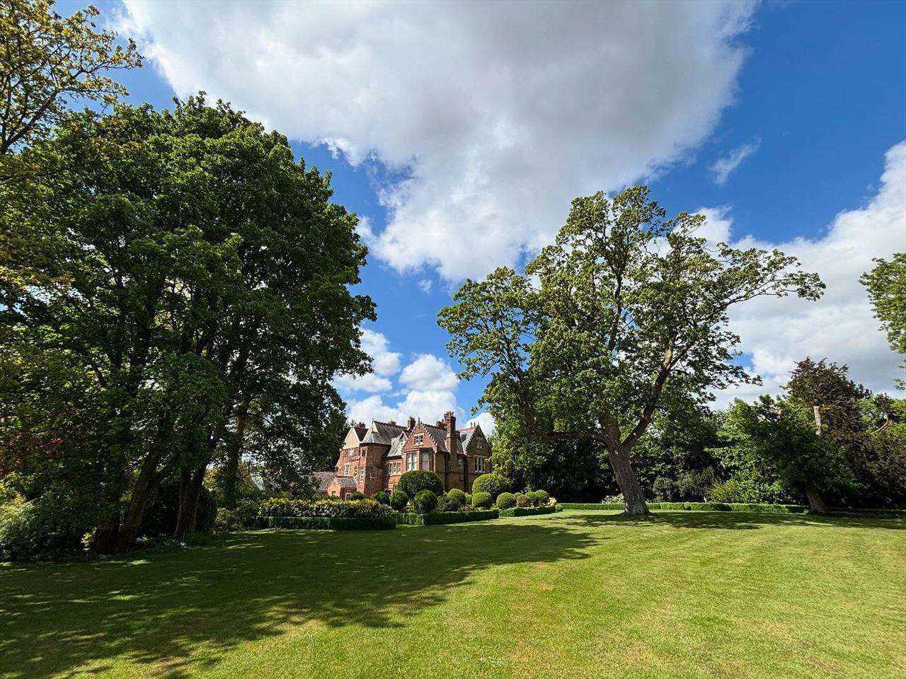 Timeless Portraits | Welle Manor Hall | Norfolk/ Cambs Border | Studio ...